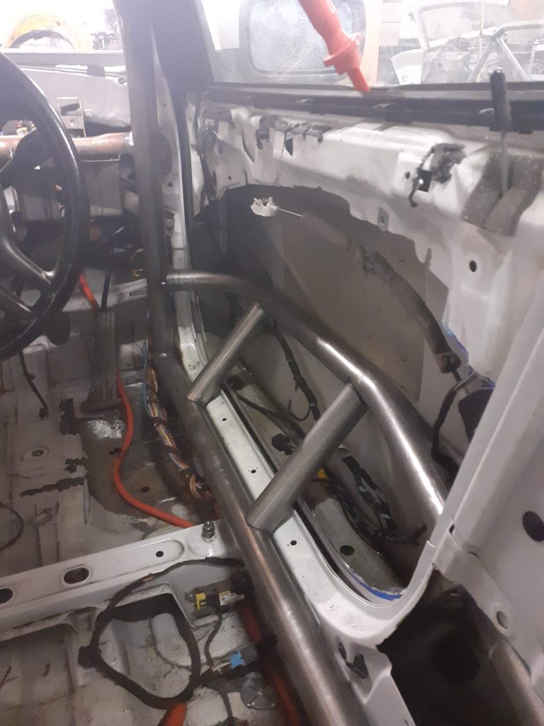 BMW 3-Series (E46) Weld-in - Motor Sport Roll Cages (MRC)